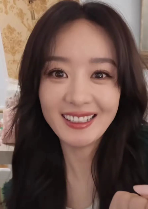 娱乐圈集体医美？赵丽颖脸僵，鞠婧祎鼻子怪、秦岚脸肿-娱乐八卦-重庆购物狂