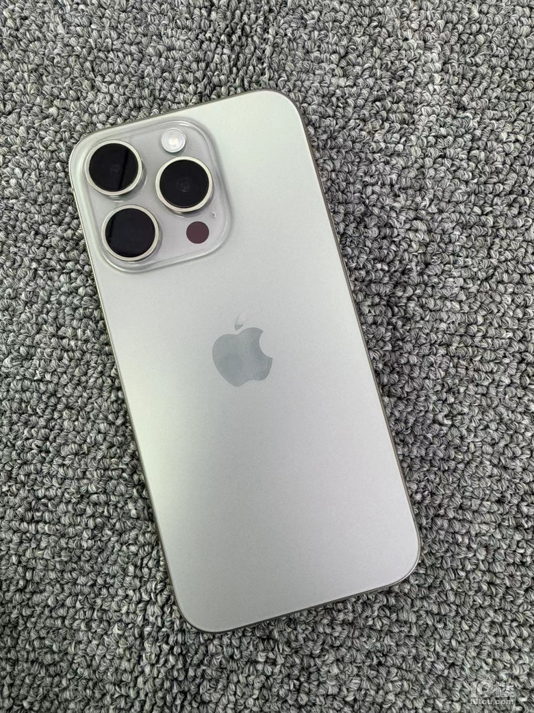 精品15pro-二手闲置-临安19楼